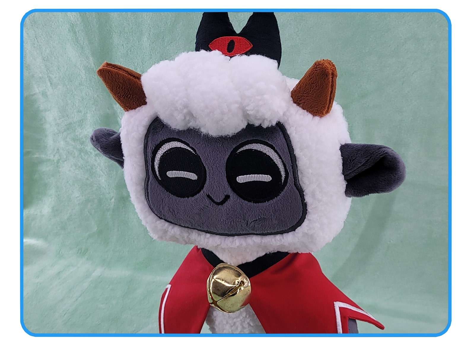 Cult of the Lamb Fan Plushie with Magnetic Crown - Etsy Canada