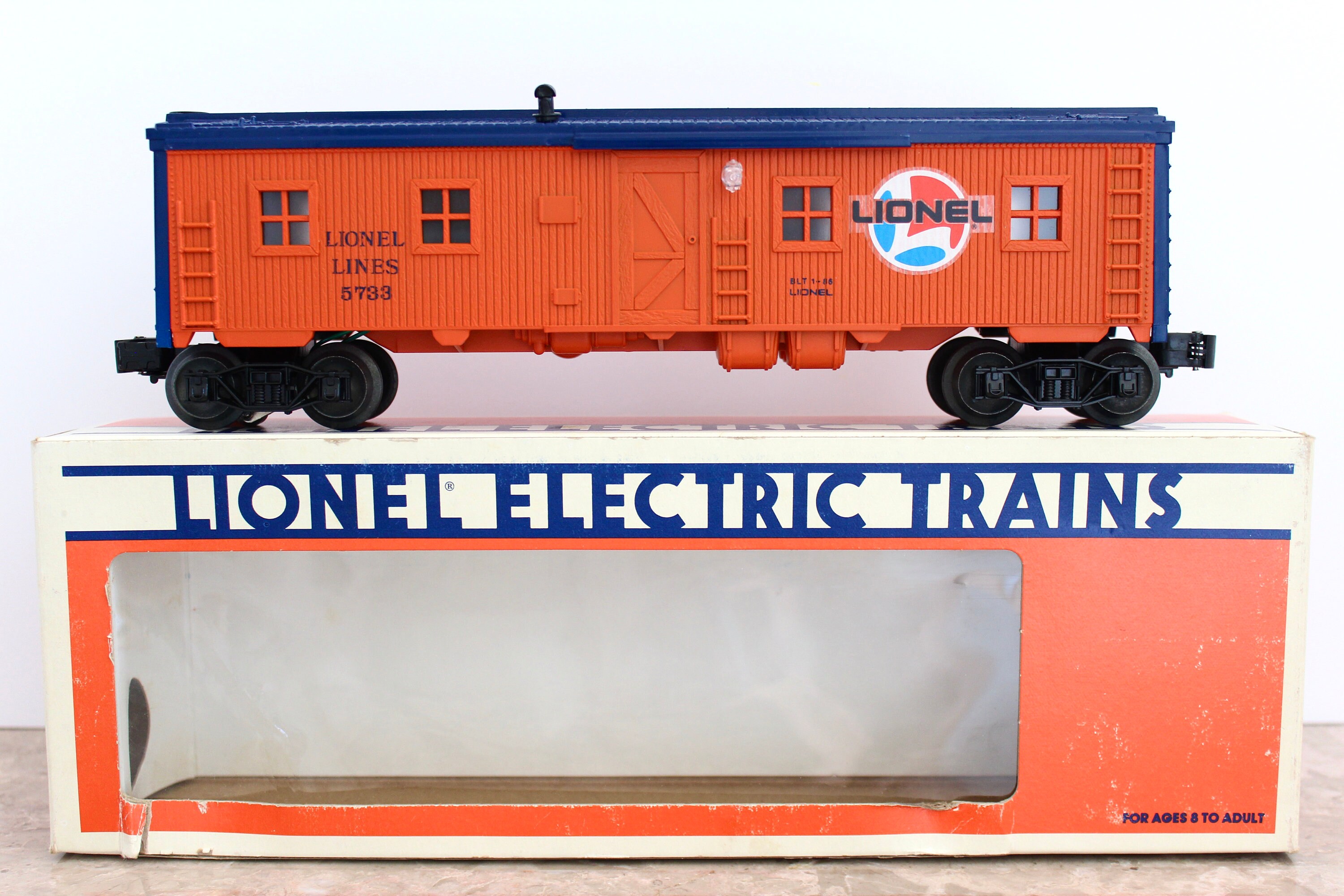 Lionel Lines Lighted Bunk Car Lionel Rolling Stock No. 6-5733 1986 ...