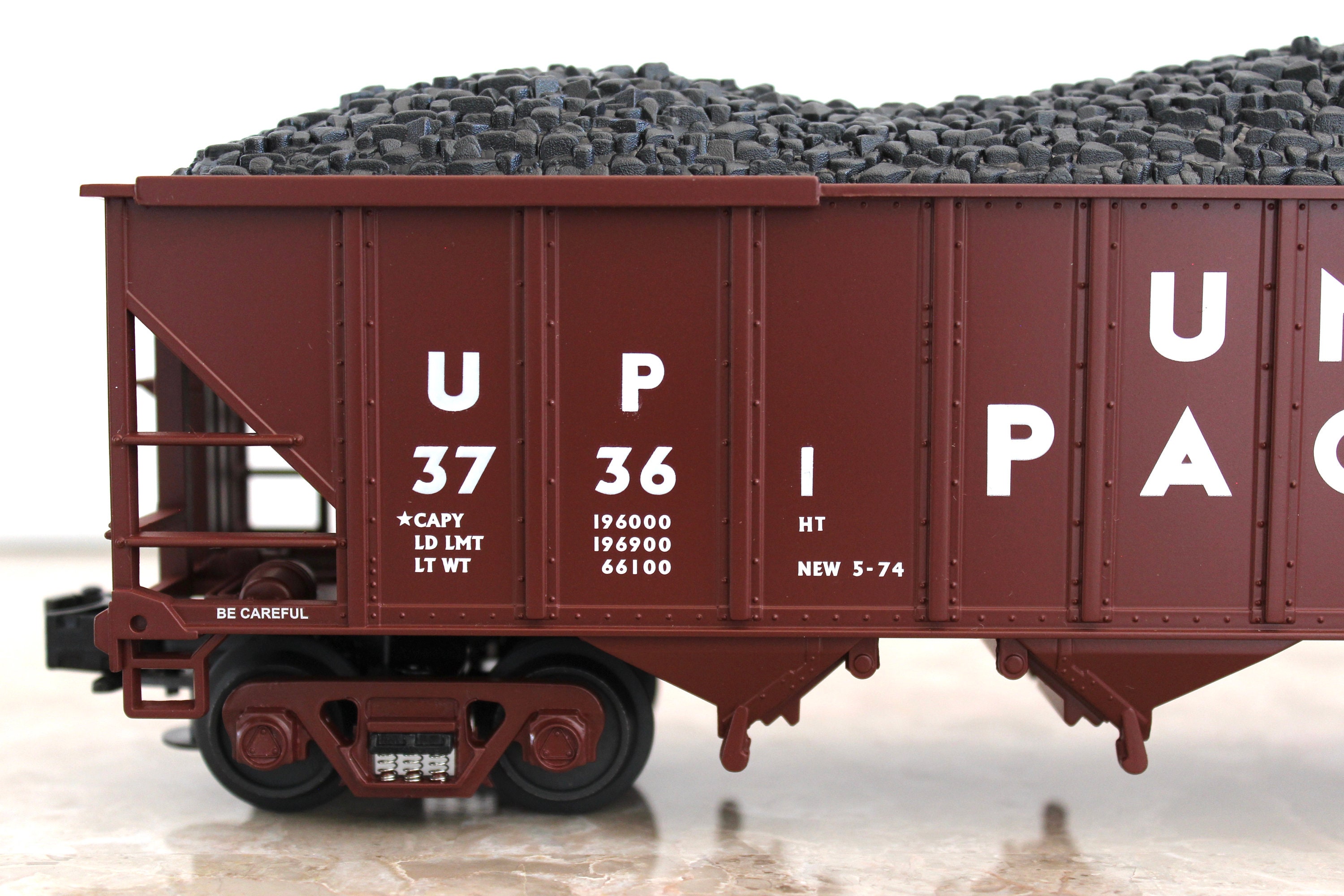 MTH Union Pacific Four Bay Coal Hopper With Coal Load - MTH Rolling ...