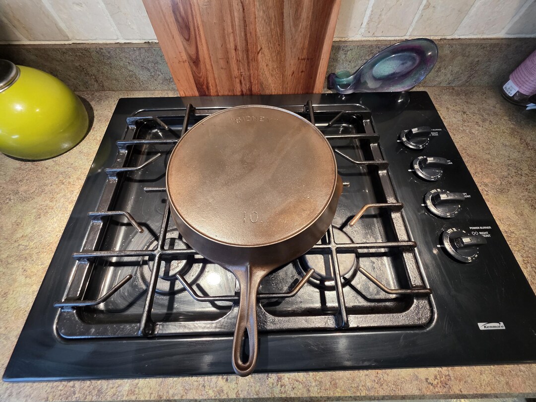 Vintage Sidney #10 Cast Iron Skillet - Etsy