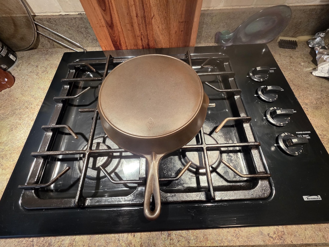 Vintage Chicago Hardware Foundry #9 Cast Iron Skillet - Etsy