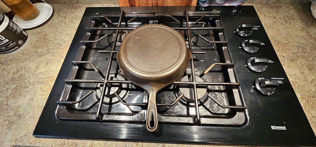 Vintage Griswold Victor #7 Cast Iron Skillet 721 - Etsy