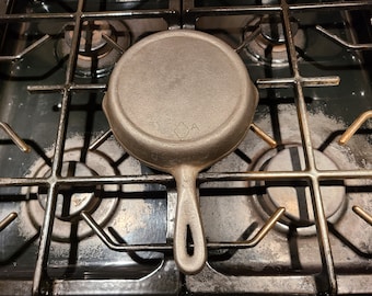Vintage Chicago Hardware Foundry #9 Cast Iron Skillet - Etsy