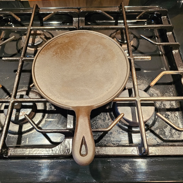 Antique Cast Iron Griddle - Etsy