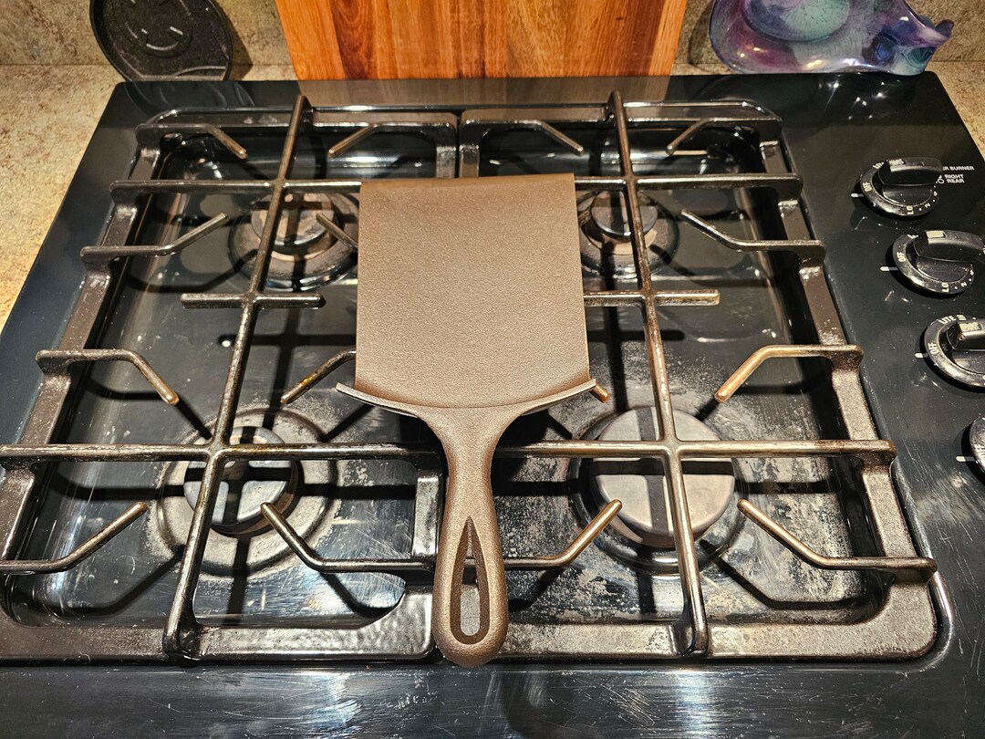 Cast Iron Spatula From a Lodge 10 Skillet Large Size - Etsy