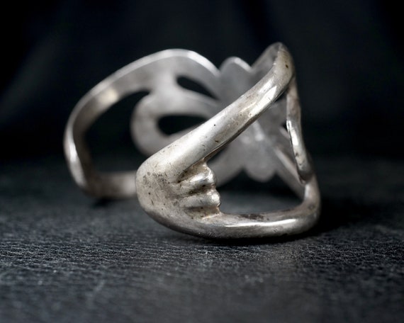 Vintage Native American Navajo Sandcast Coin Silver C… - Gem