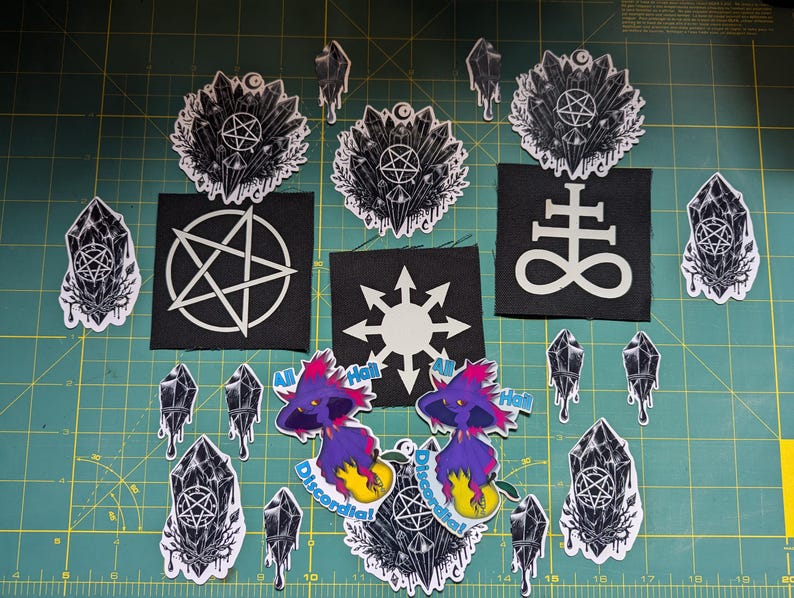 Chaos Star Patch on Canvas - Etsy
