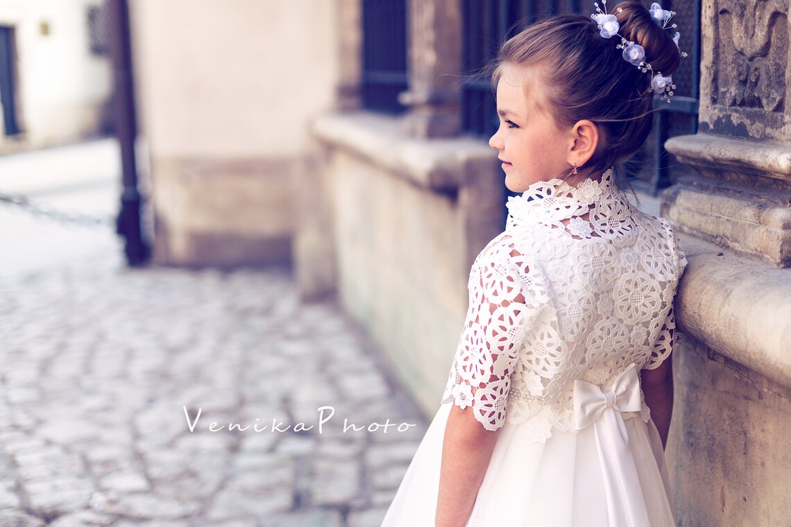 Beautiful Tulle First Holy Communion Dress I off White Colour With Lace ...