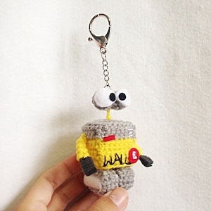 Mini Wall-e Key Ring Crochet, Wall-e Amigurumi, Crochet Wall-e ...