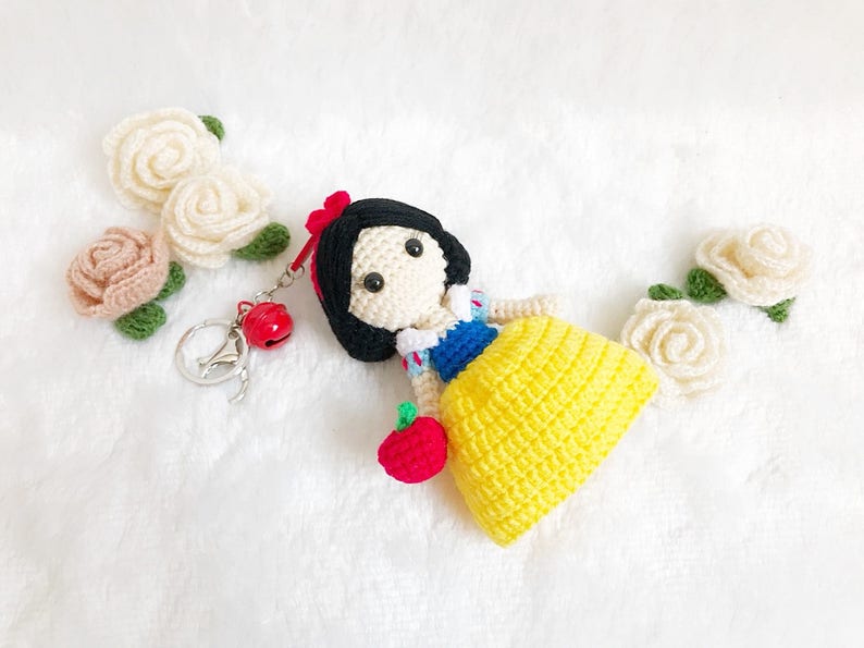 Snow White Princess Key ring Crochet Snow white Amigurumi | Etsy