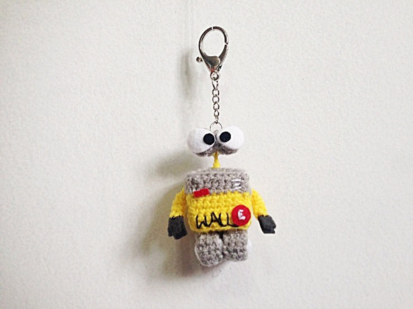 Mini Wall-e Key Ring Crochet, Wall-e Amigurumi, Crochet Wall-e ...