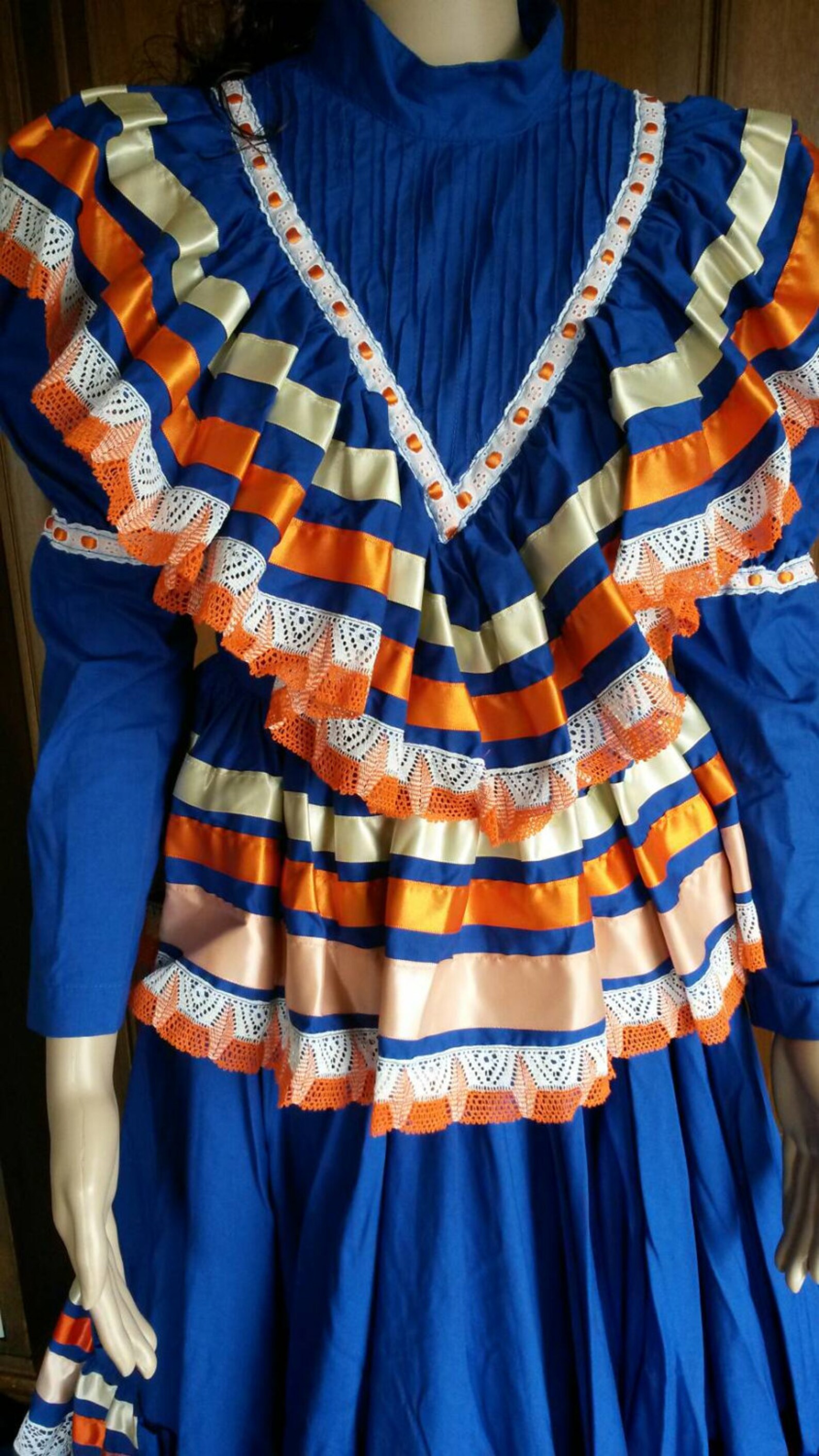 MEXICAN FOLKLÓRICO Jalisco Mariachi Outfit Professional Dance Adelita ...