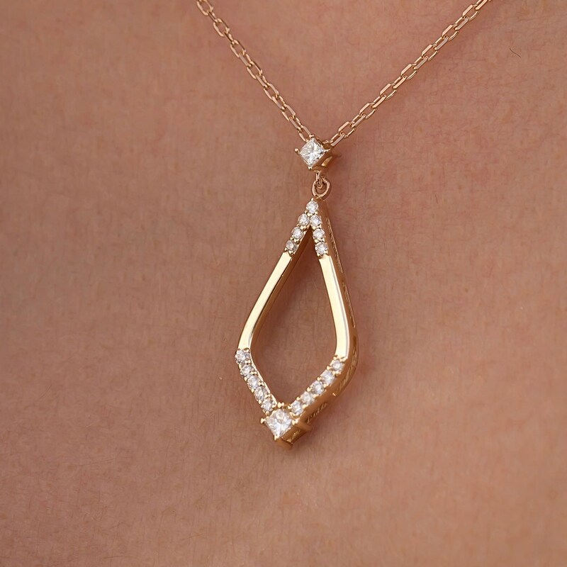 Kite Necklace - Etsy