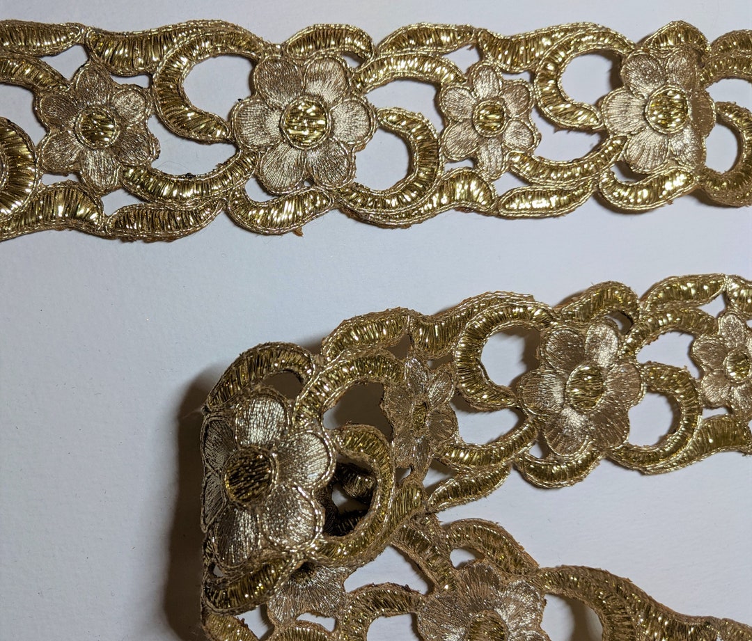 Scalloped Edge Cutwork Lace, Golden Trim, Vintage Lace, Golden Lace ...