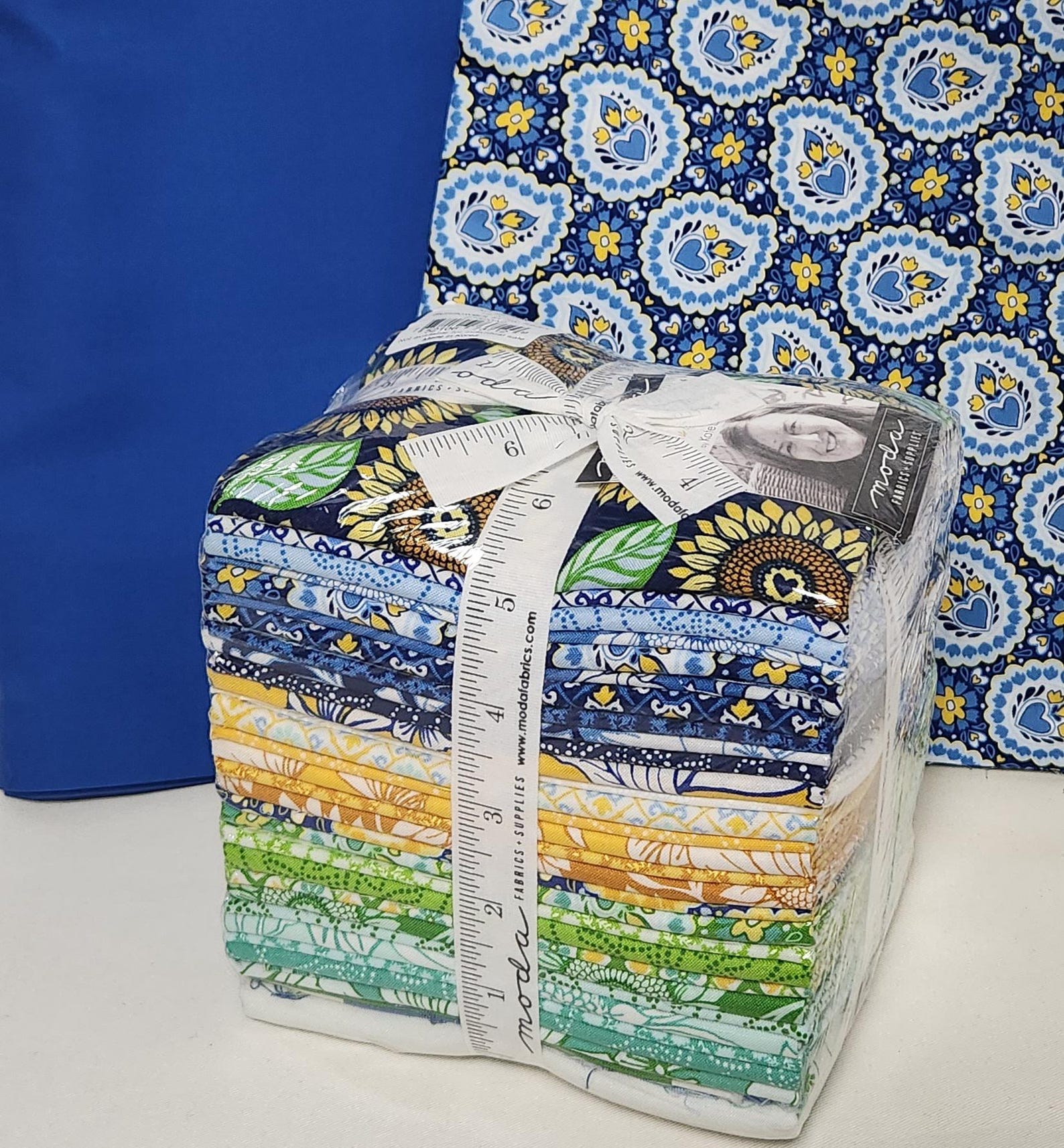 Kismet Throw Quilt Kit by Kate Spain, 61" Square, Moda Fabrics Included ...