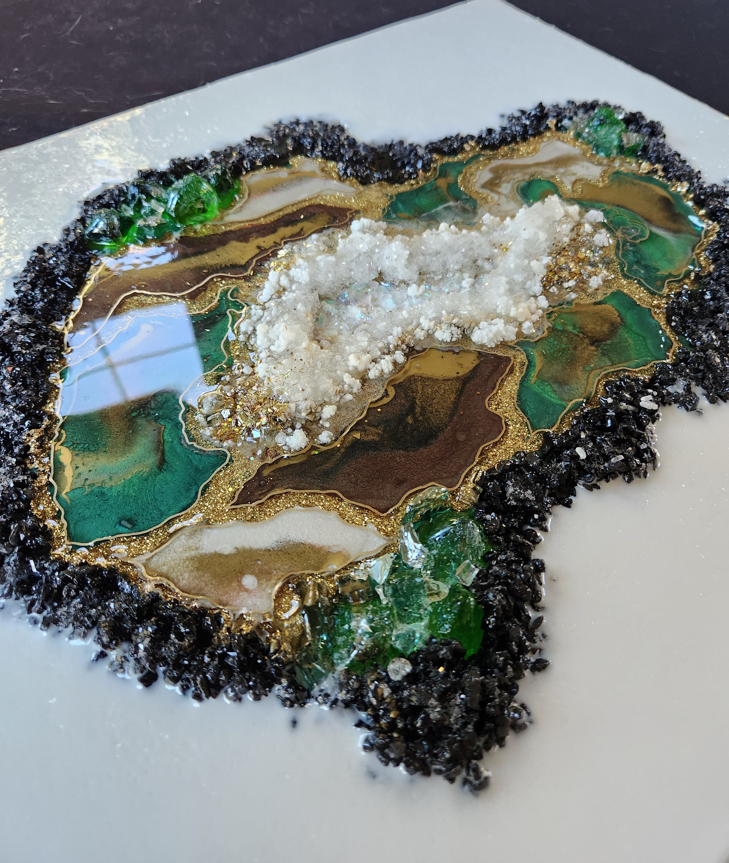Green Emerald Geode Epoxy Resin Art Painting Gold Copper Bronze Quartz ...