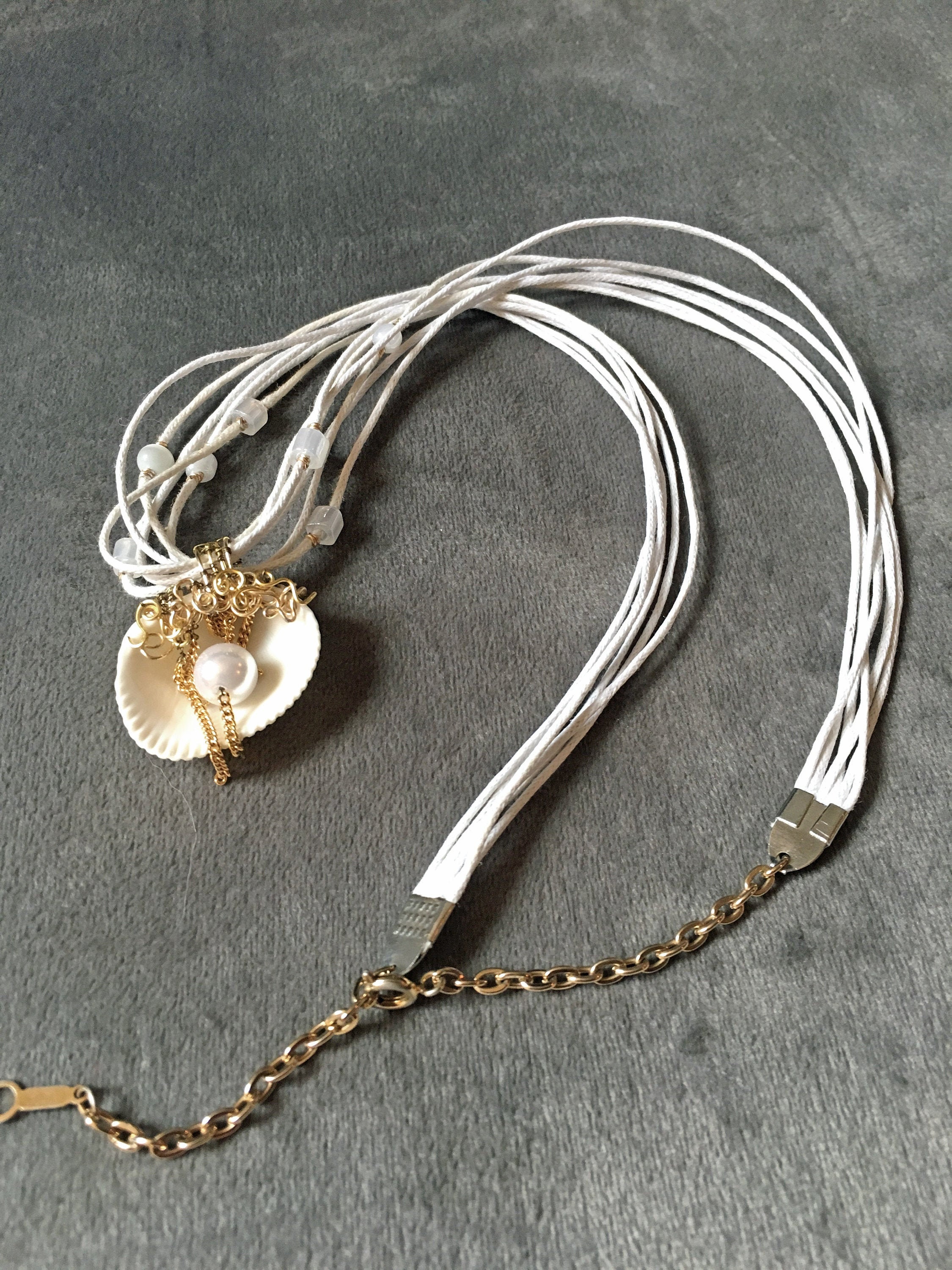 White and Gold Seashell Pearl Necklace - Etsy