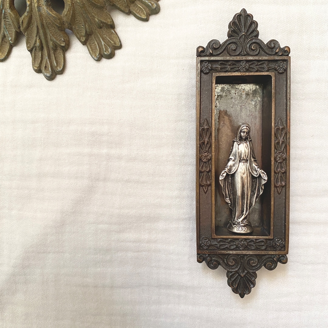 Our Lady of Grace, Mother Mary Shrine, Mother Mary Altar, Marian Art ...