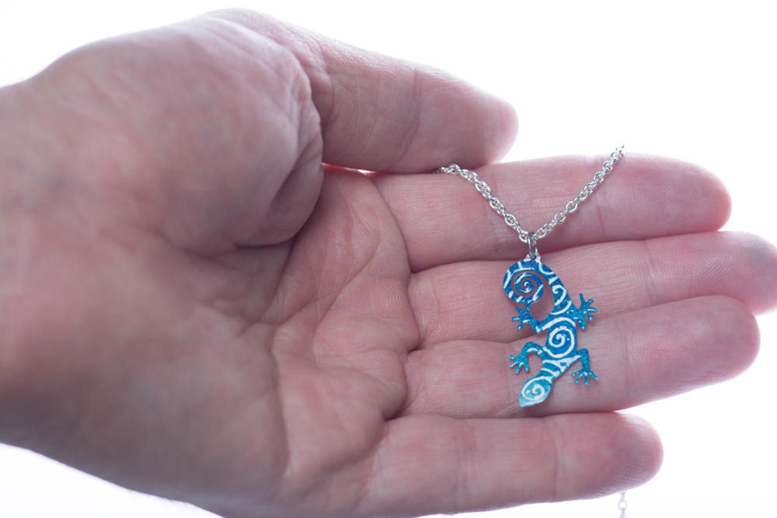 Hand Painted Gecko Necklace, Animal Necklace, Gecko Pendant, Lizard ...