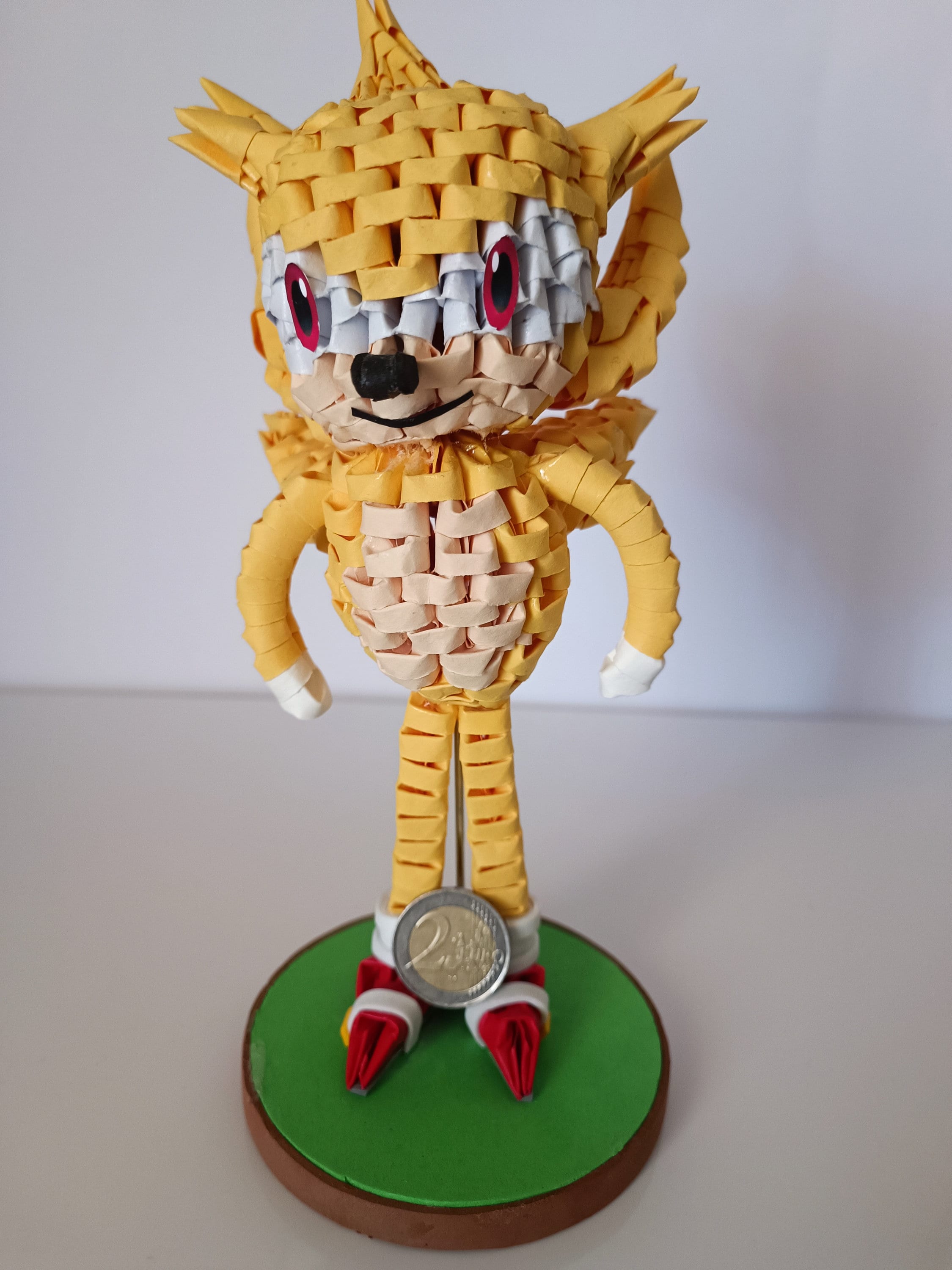 Papercraft Super Sonic