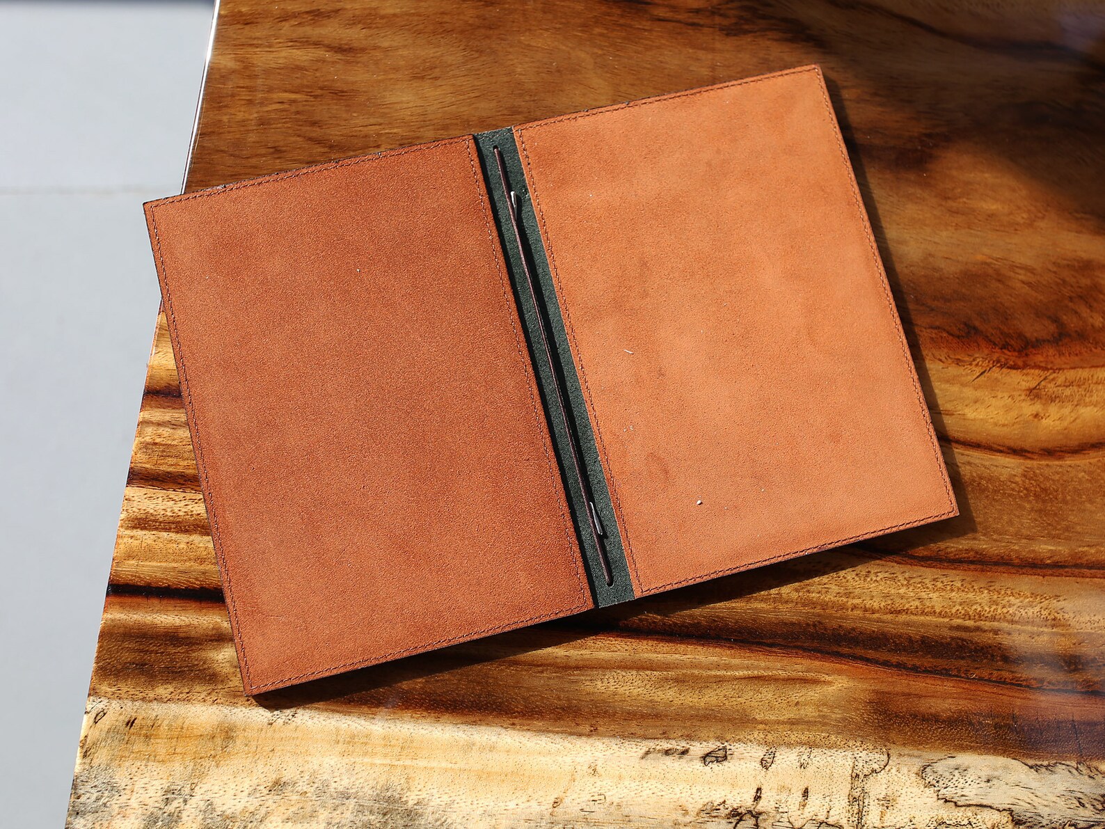 Leather Custom Menu Holder / Hard Cover Menu Folder With - Etsy