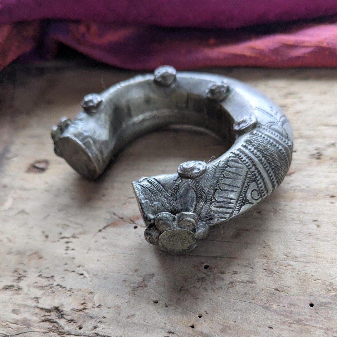 Vintage Kuchi Tribal Cuff Elephant Legs 6" Wrist (19767) - Etsy