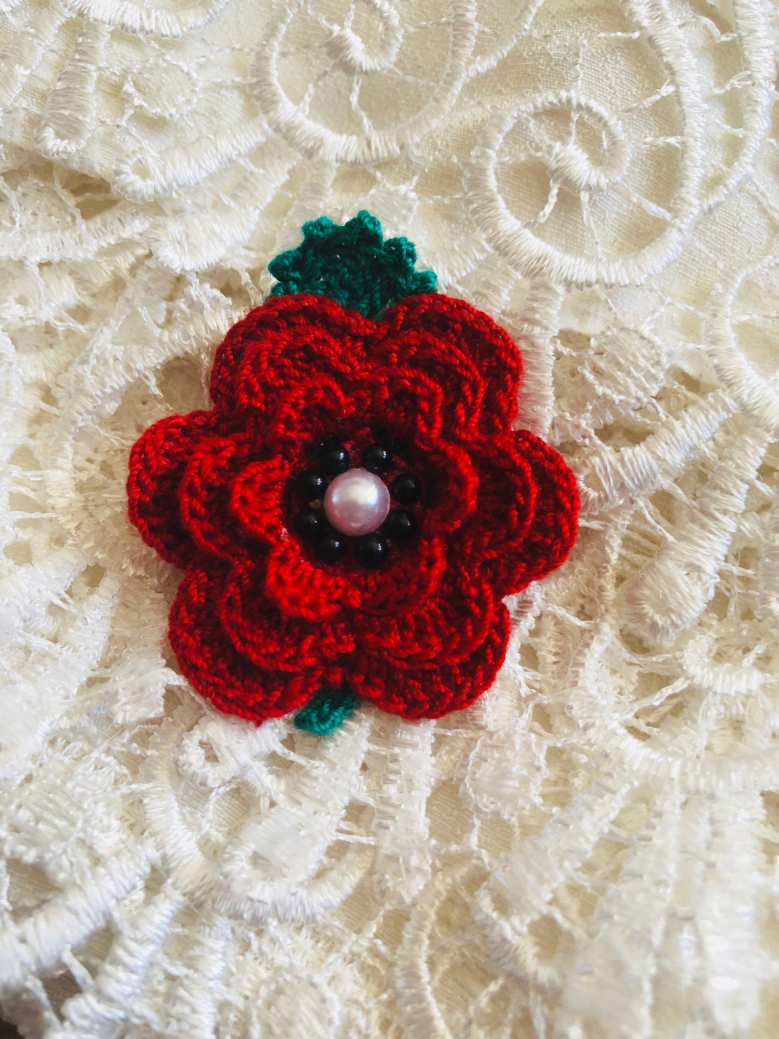 Small Crochet Red Poppy Brooch /remembrance Day - Etsy