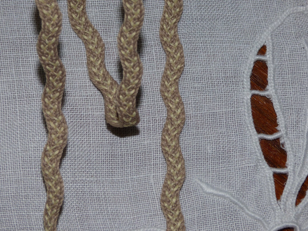Wave Braid With Spike Pattern and Ecru Stem - Etsy