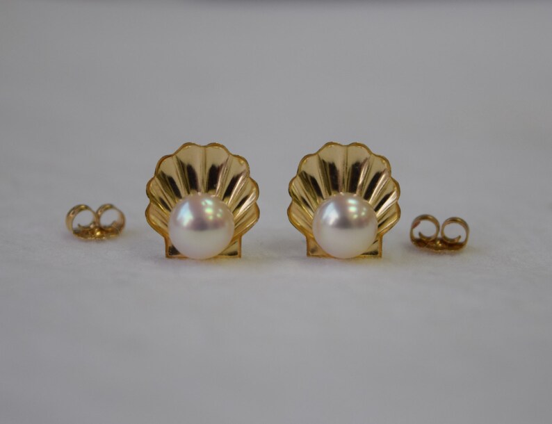 6.5x6mm Japanese Akoya Pearl in Shell Setting 14K Yellow - Etsy