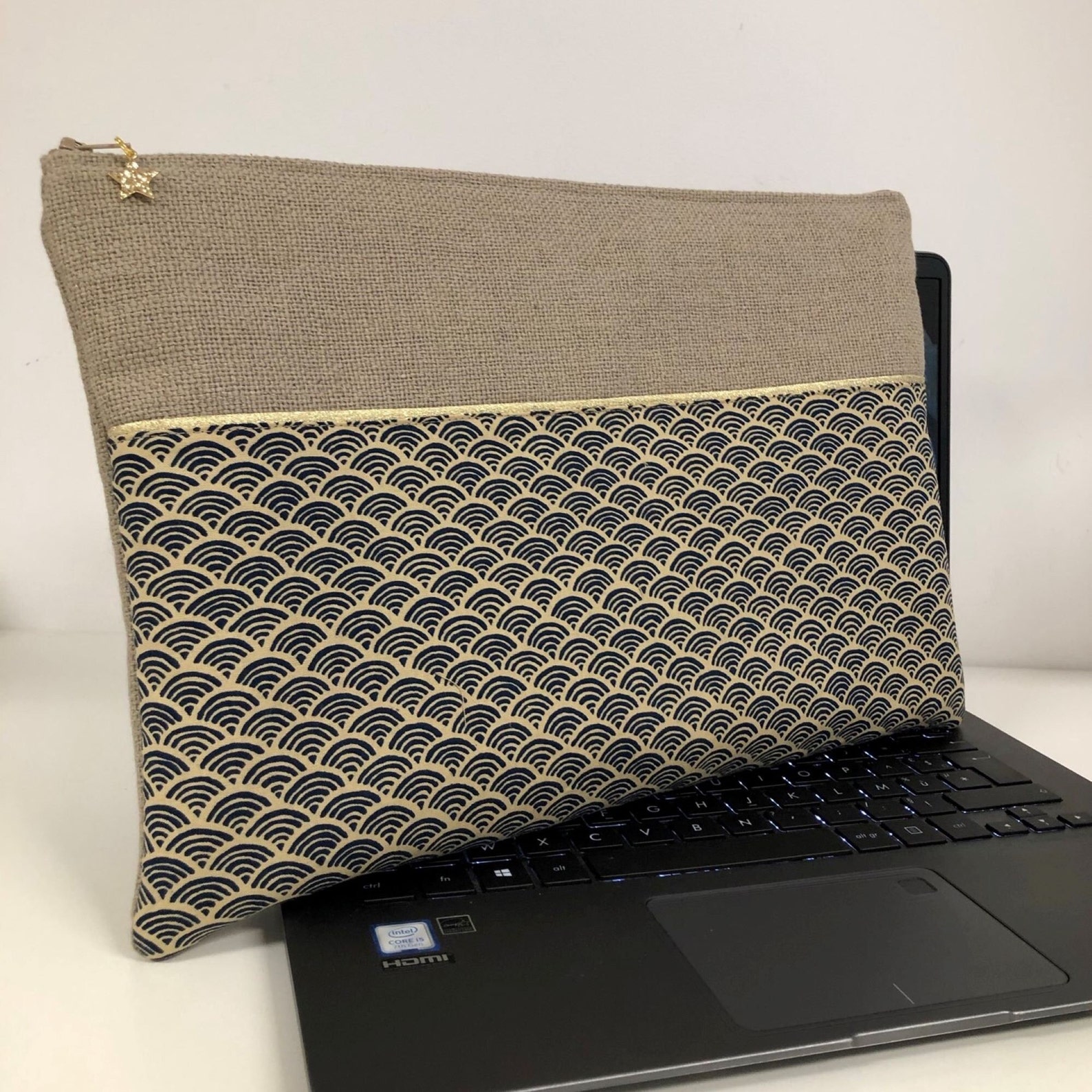 Linen and Japanese Fabric Computer Case, With Charger Pocket / Beige ...