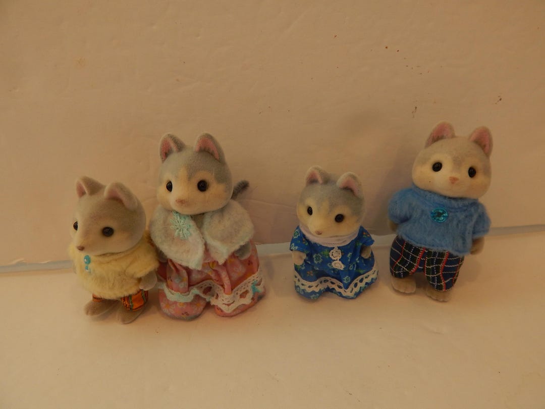 Calico Critters Sylvanian Husky Dog Family Lot of 4 Dad Mom Sis and Bro ...