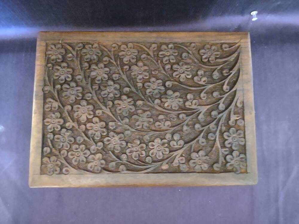 9 Vintage Hand Carved Wood Box With Bottom Slide Out Lid - Etsy