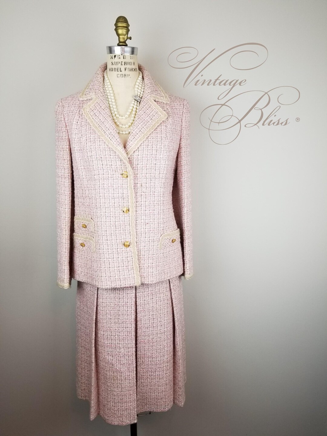 Vintage 1950's Classic Pale Pink Tweed 2 Pc Tweed Blazer Skirt Suit Set ...