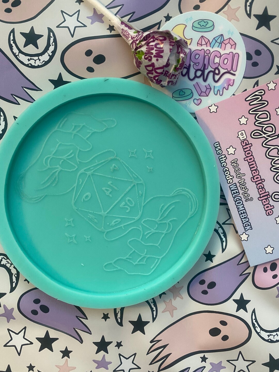 DND Coaster Silicone Mold: 4" Epoxy Resin D&D Dice Design - Etsy