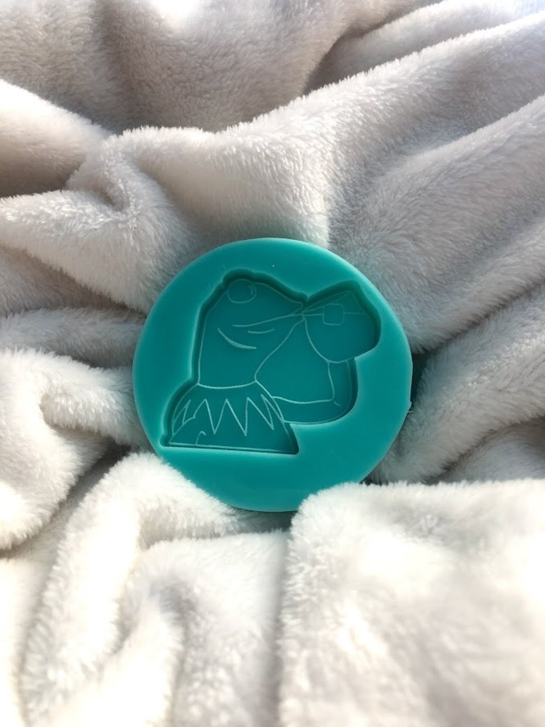 Tea Sipping Frog Meme Silicone Mold, Epoxy Resin Molds, Resin Keychain ...