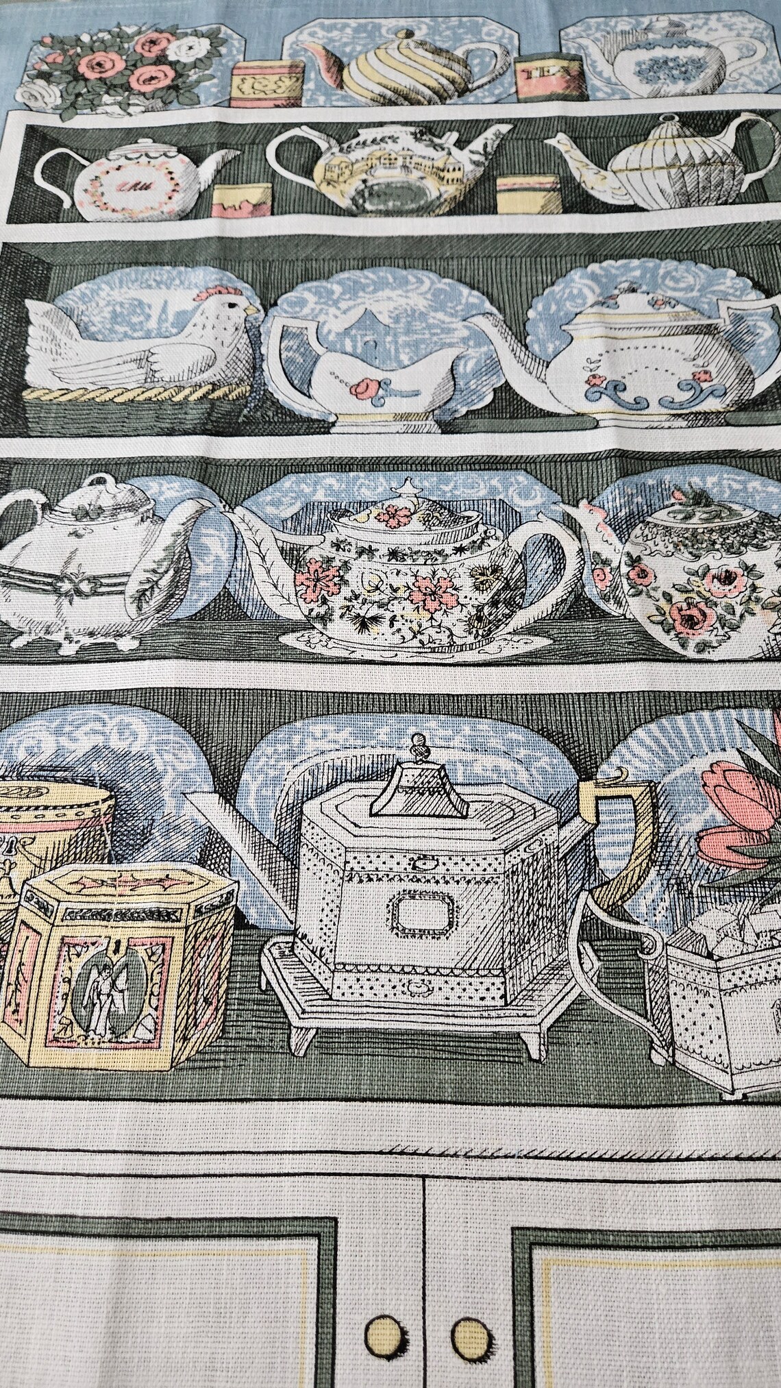 TEAPOTS in TRUST. Vintage Pat Albeck for the National Trust for ...