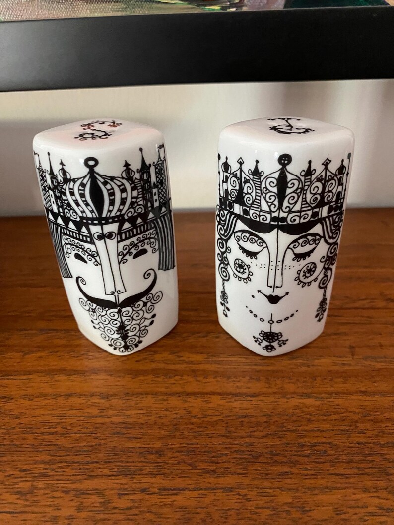 Vintage Porsgrund Norway Porcelain Kind & Queen Salt and Pepper Shaker ...