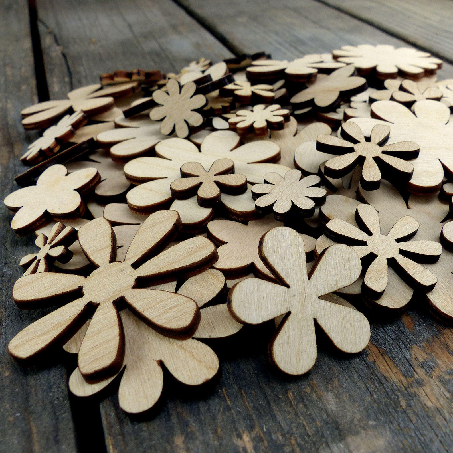 Over 100 Small Wooden Plain Flower and Daisy Craft Shape 3 Mm Plywood 2 ...