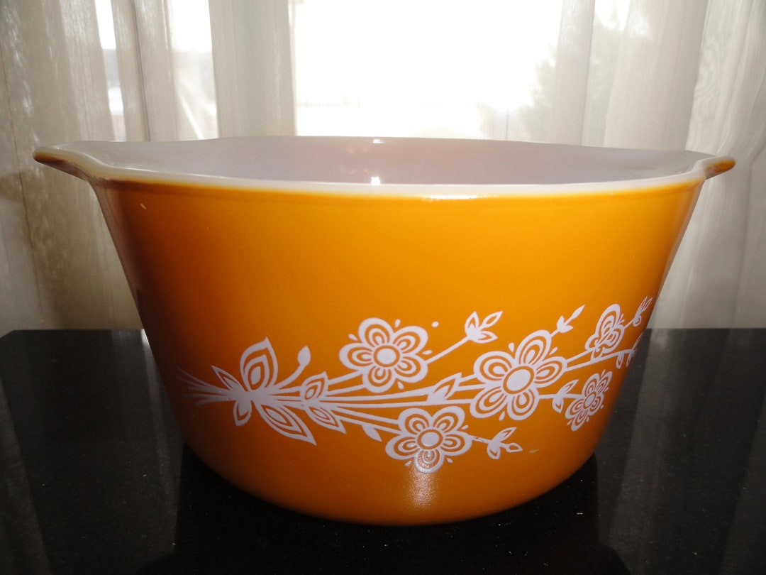 Retro 1970's Pyrex 473 B 1 QT. Butterfly Gold Cinderella Casserole Dish ...