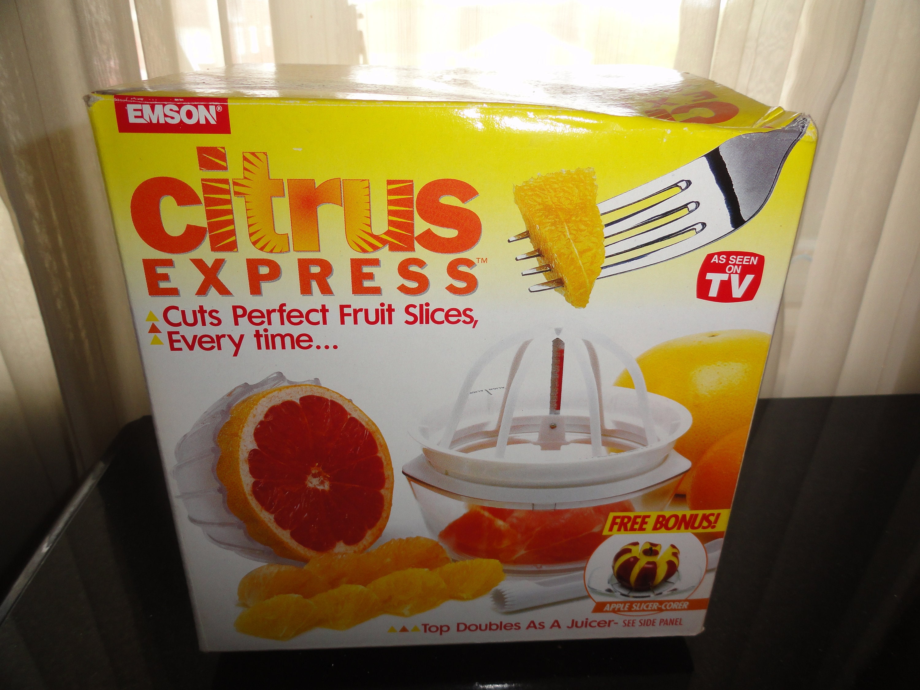 Millésime 1997 Emson Fruit Citrus Express Cutter/Juicer/Apple-Slicer ...