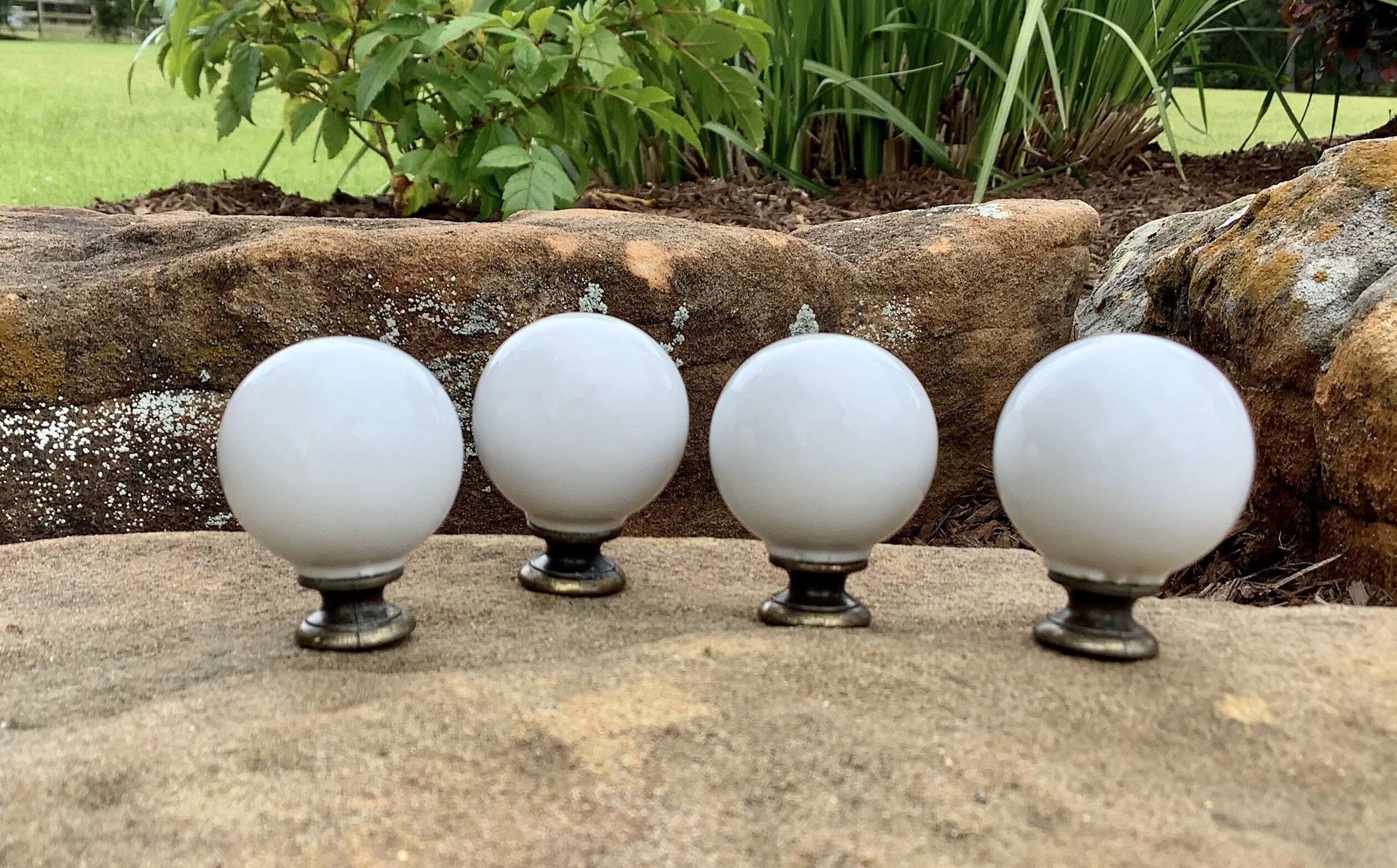 Vintage MCM White Porcelain Round Ball Knobs/brass Barrel - Etsy