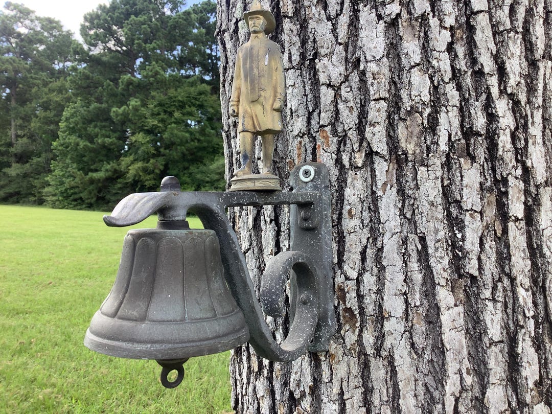 Vintage Fireman Trophy Entrance Bell/fireman Trophy Statue, Hammered ...
