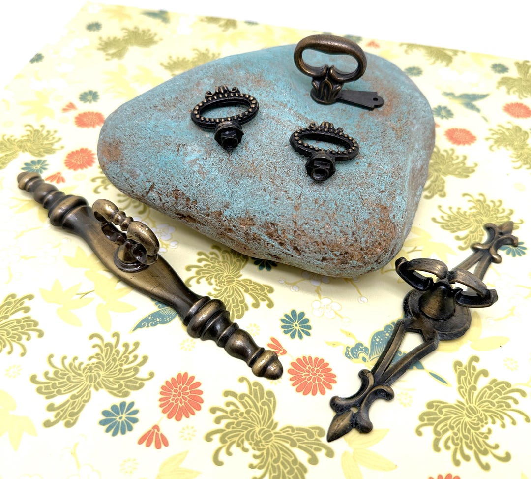 Vintage Brass Mock Key Knob Pulls: Colonial Cabinet Drawer Hardware - Etsy