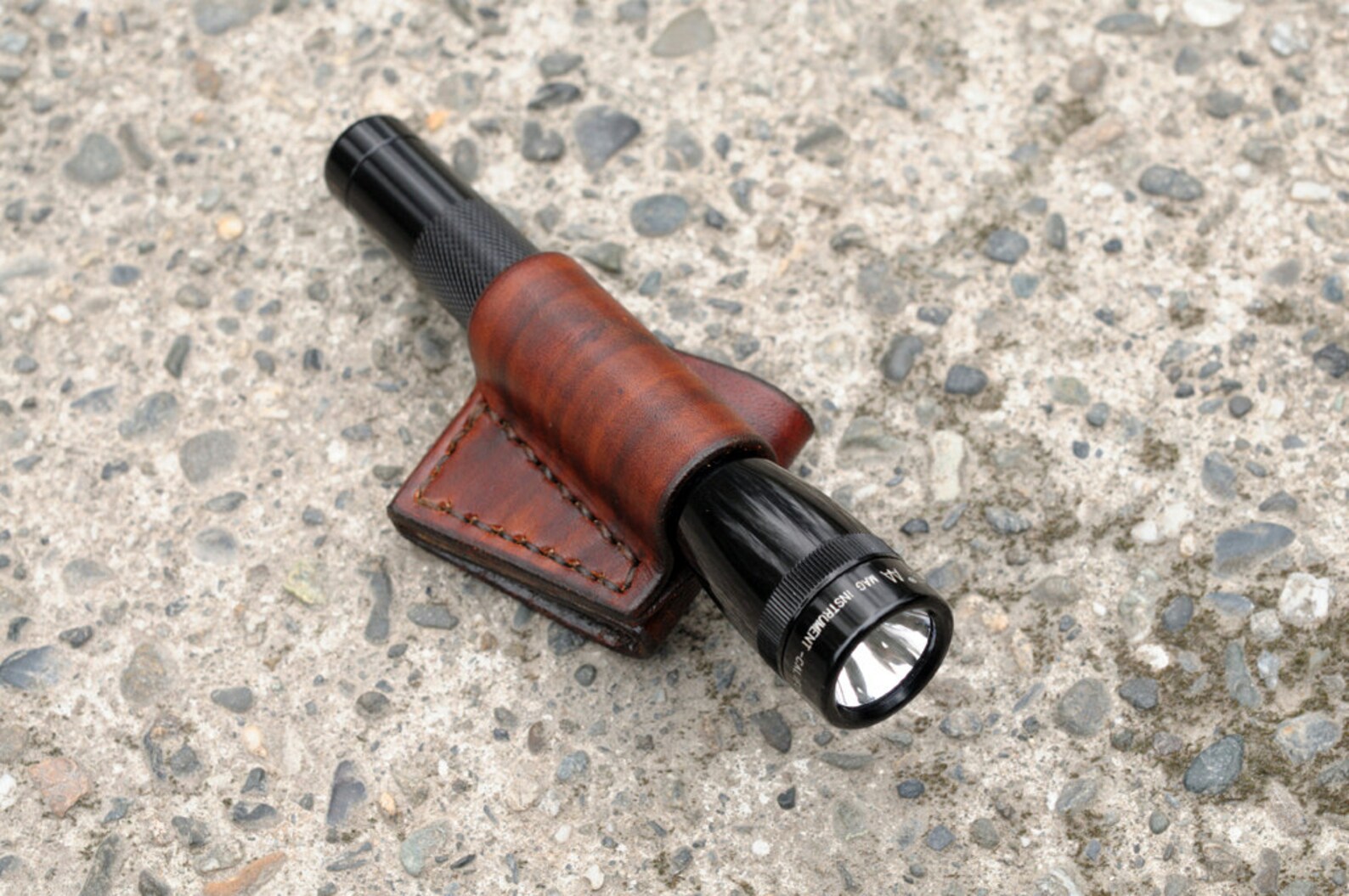 Flashlight Belt Carrier for Mini Maglite AA Flashlight L James Thieman ...