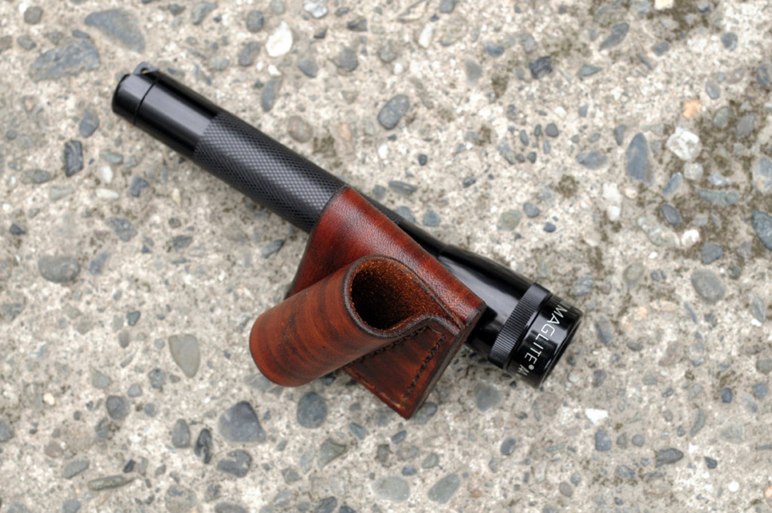 Flashlight Belt Carrier for Mini Maglite AA Flashlight L James Thieman ...