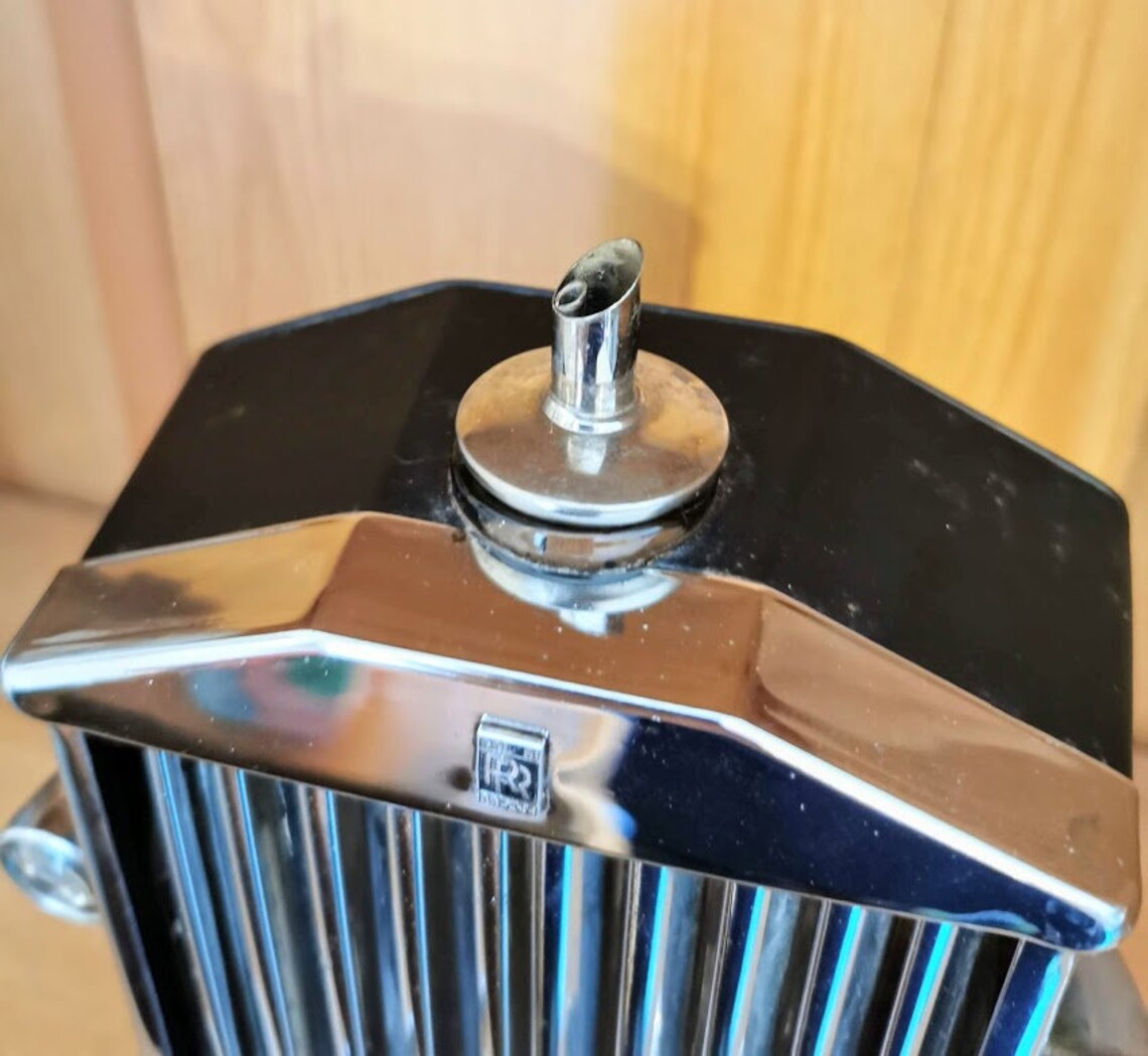 Rolls Royce Radiator Shaped Classic Drinks Decanter Flask Classic Car ...