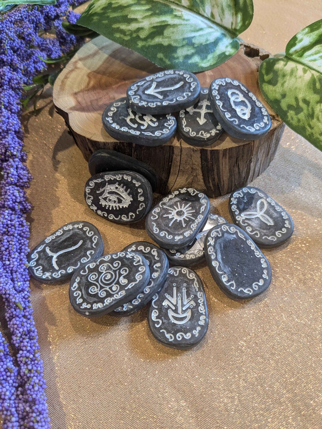 Witches Runes: Set of 14 Black Glitter / White Letters B Grade - Etsy