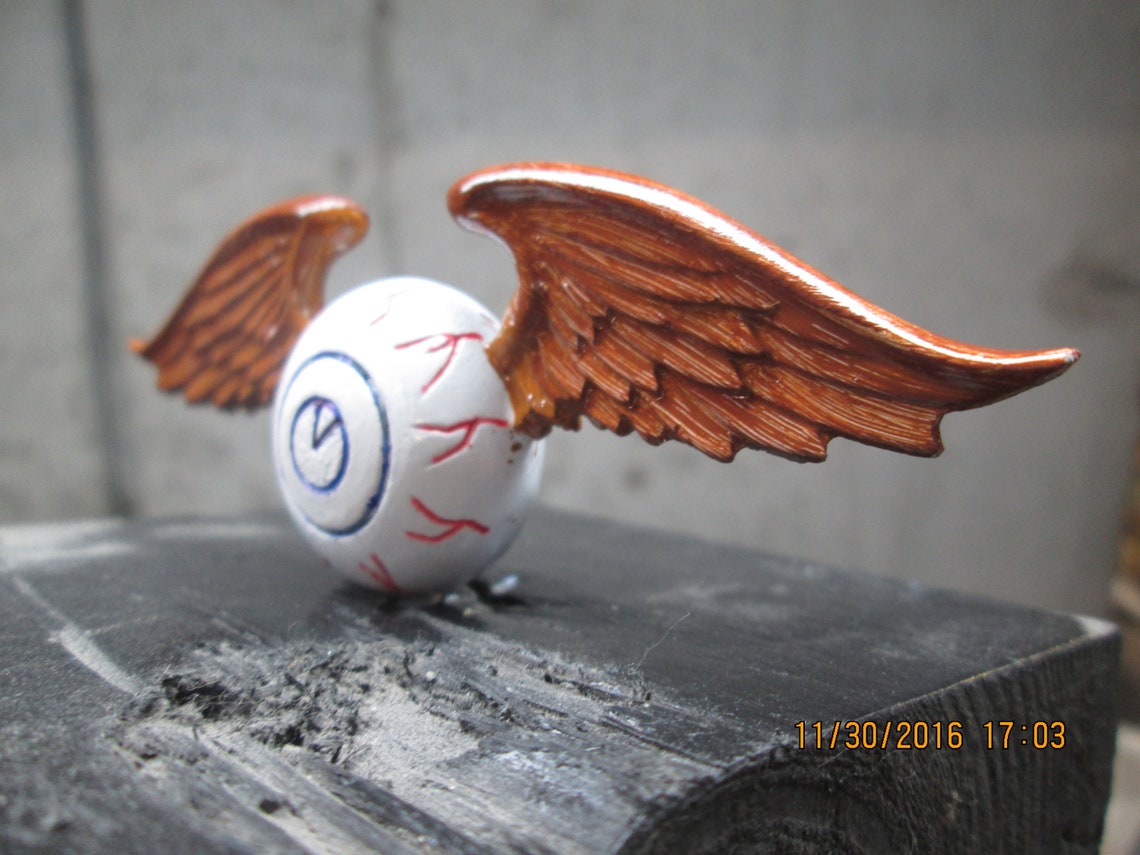 Von Dutch Flying Eyeball Hand Painted Car Hood Ornament - Etsy Australia