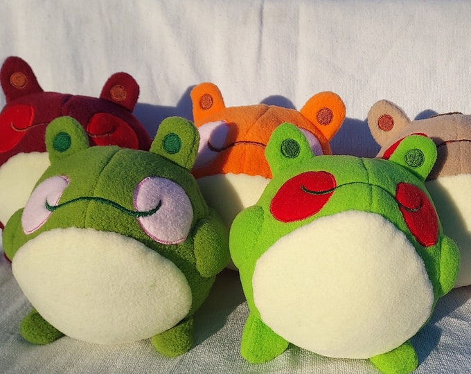 Frog/toad Plushie - Etsy