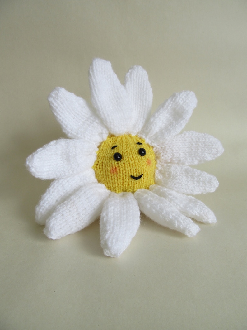 KNITTING PATTERN PDF - Daisy Flower Chocolate Orange Bath Bomb Cover ...
